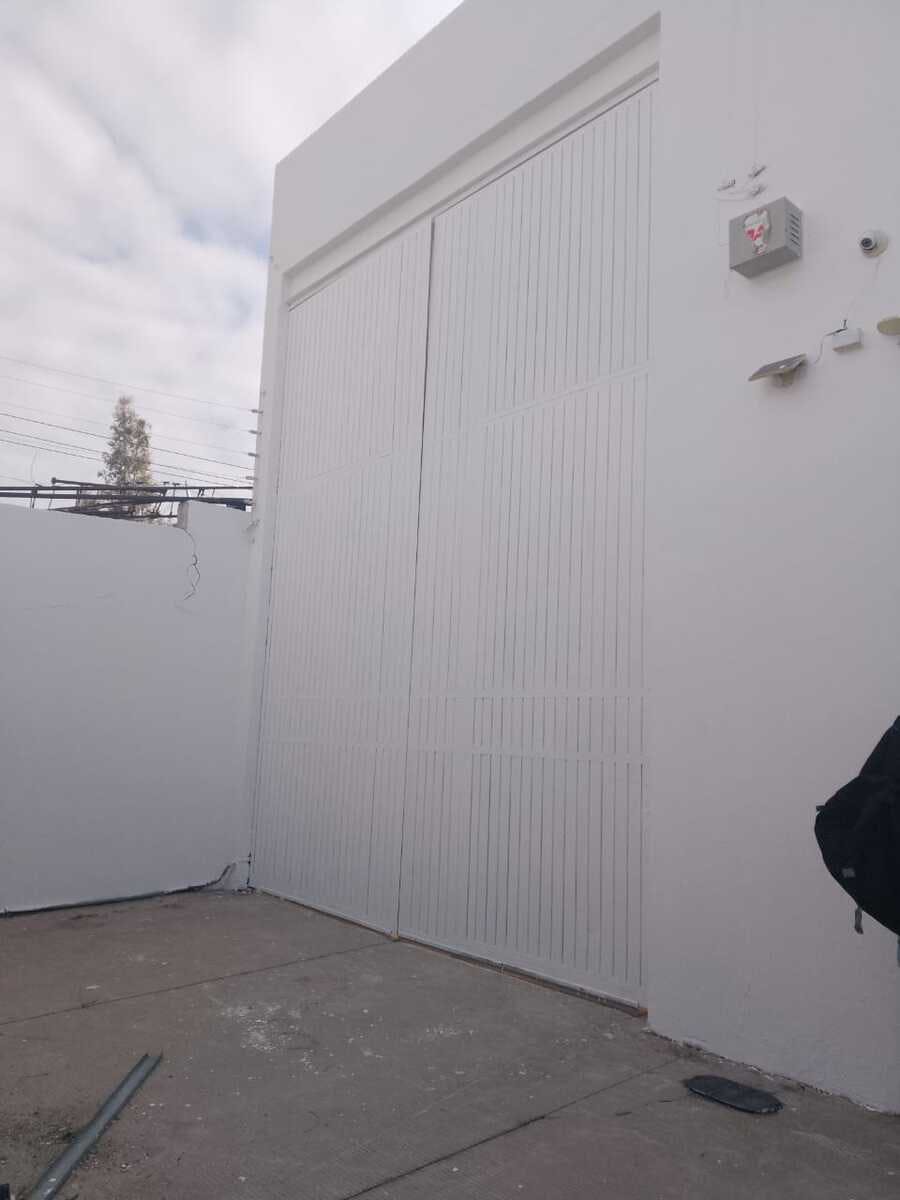 Nave Industrial en Renta en Calle Santa Ana Tepetitlán 35, Zapopan